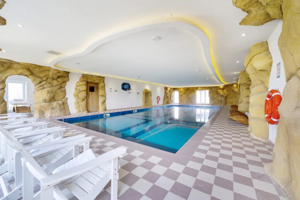 Beachside Manor House Lancashire | Sleeps 20 | Mojito Events