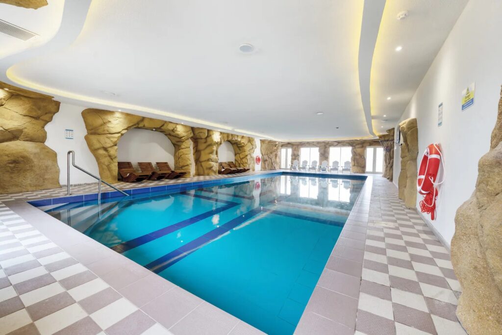 Beachside Manor House Lancashire | Sleeps 20 | Mojito Events