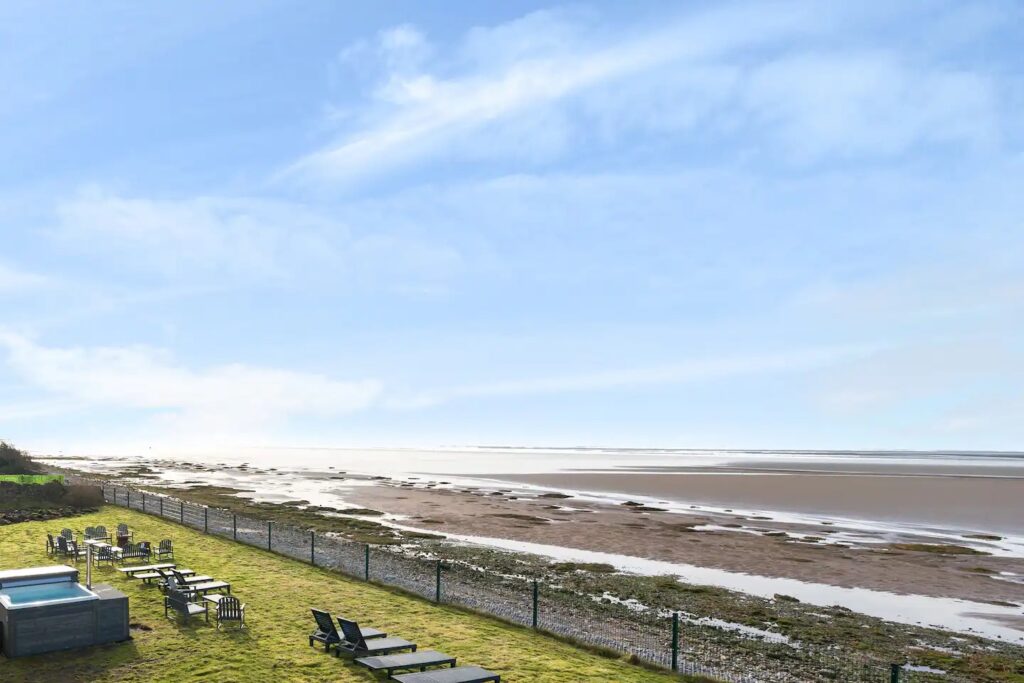 Beachside Manor House Lancashire | Sleeps 20 | Mojito Events